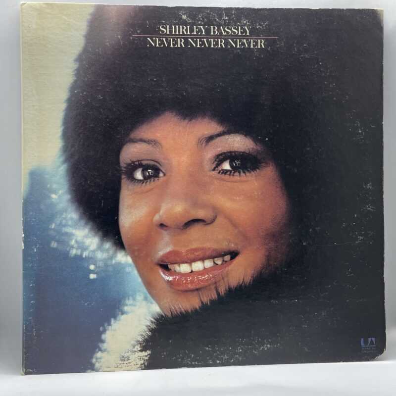Never Never Never (UAG 29.471) - Shirley Bassey - tweedehands Vinyl LP ...